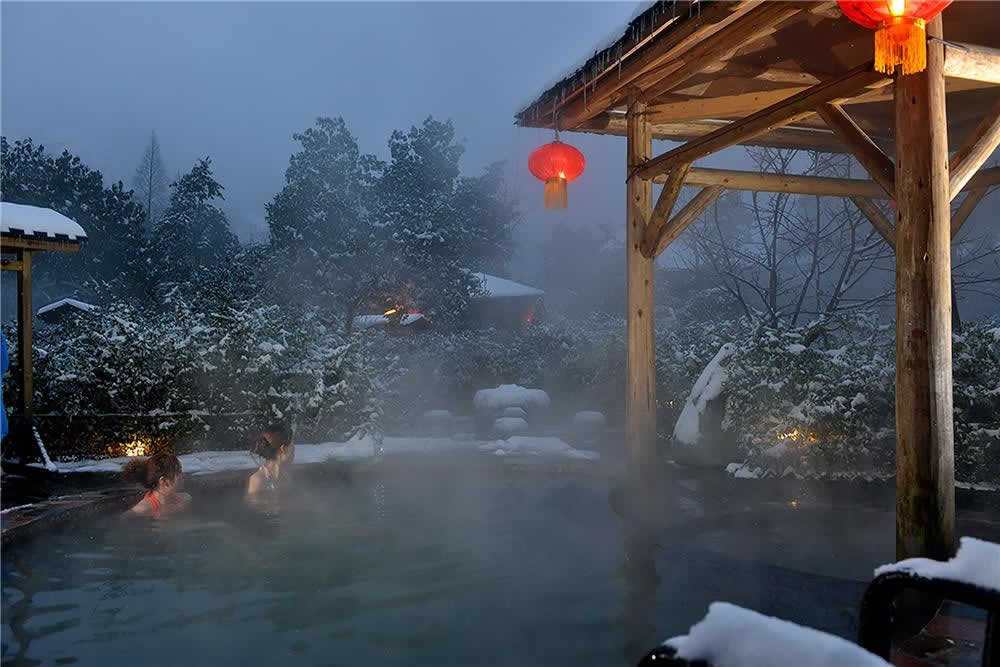One Day Hot Spring Tour in Anji Jiangnan Tianchi from Hangzhou
