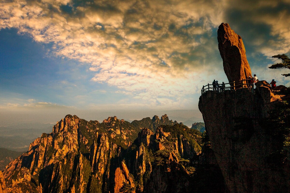 Explore the Wonders: 3-Day Yellow Mountain Tour Package